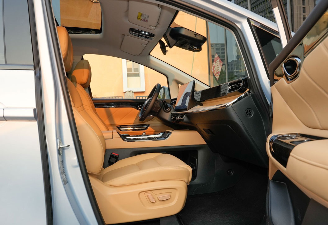 20.36万起 | 移动的智能客厅 传祺E8 PHEV新能源MPV全维度测评 - EV电动汽车･世界电动汽车机器人资讯网